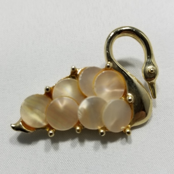 Jewelry | Vintage Custom Brooch Pin Jewelry Animal Bird | Poshmark